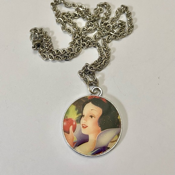 Disney | Accessories | Vintage Disney Princesses Necklace Snow White ...